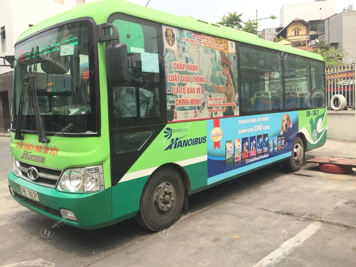 Thức ăn cho thú cưng Me-O quảng cáo trên xe bus Hà Nội - Công ty cung ...